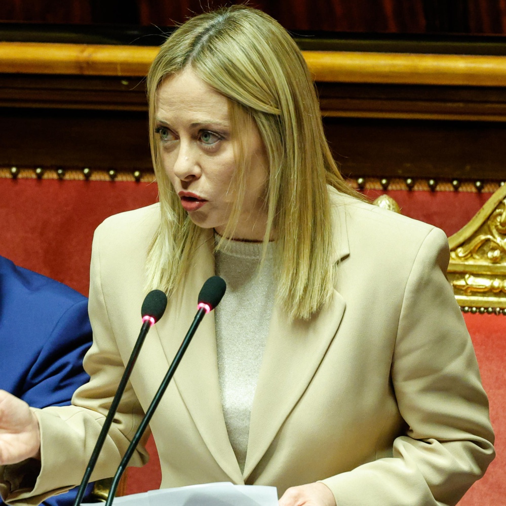 Regionali, nelle Marche Acquaroli (Fdi) rivince, Ricci (PD) sconfitto nettamente, l’affluenza in ...
