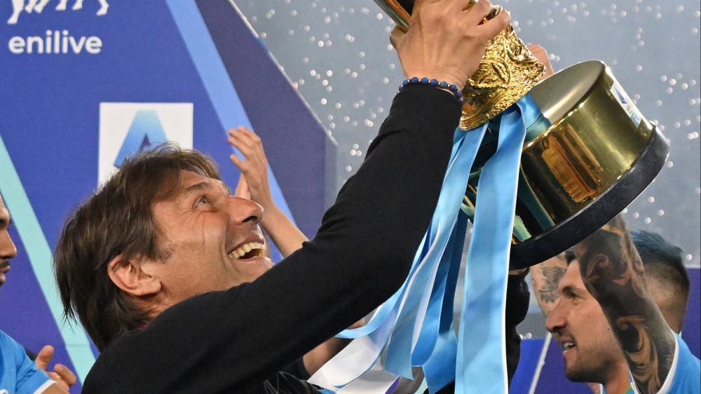 Antonio Conte, l'uomo del miracolo Napoli, un quarto scudetto dal ...