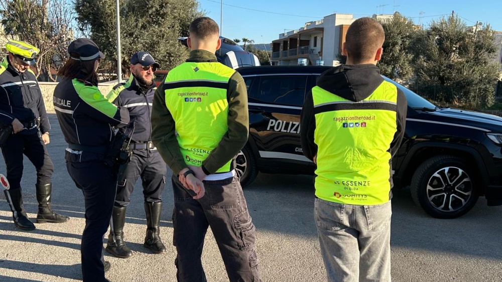 Disagio giovanile, i ragazzi a fianco delle divise con il progetto “On ...