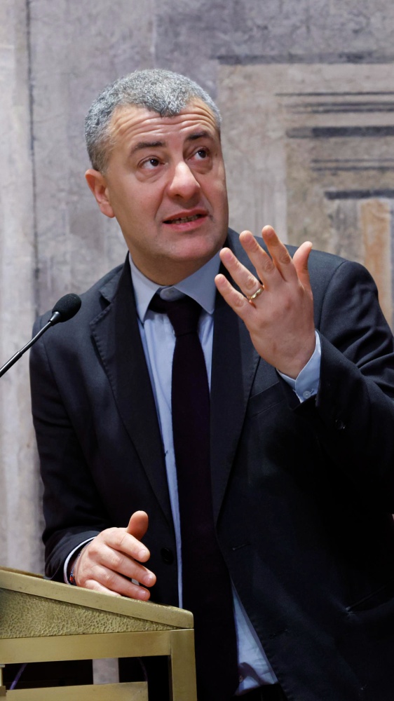 Anna Tatangelo è incinta: il secondo figlio in arrivo e il mistero sul ...