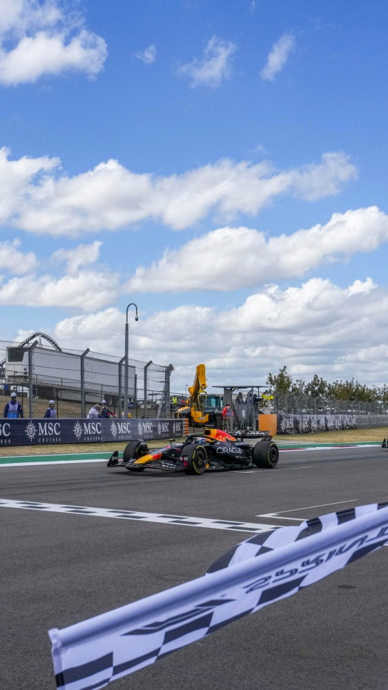 Dopo il breve ricovero, torna re Carlo III, ma restano le incognite ...