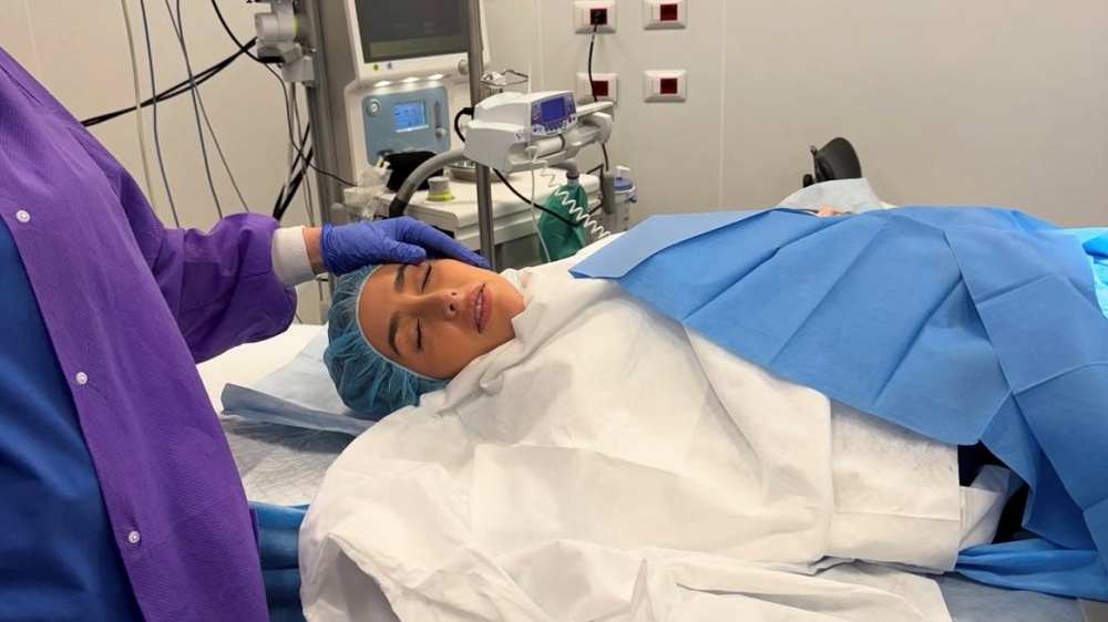 Il curioso intervento di Michelle Comi, l’influencer è tornata vergine ...