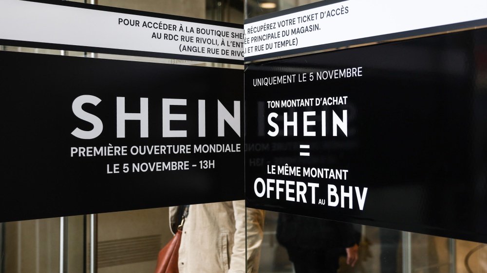 La Francia sospende il portale online di Shein, ma apre il negozio fisico a Parigi, tra ...