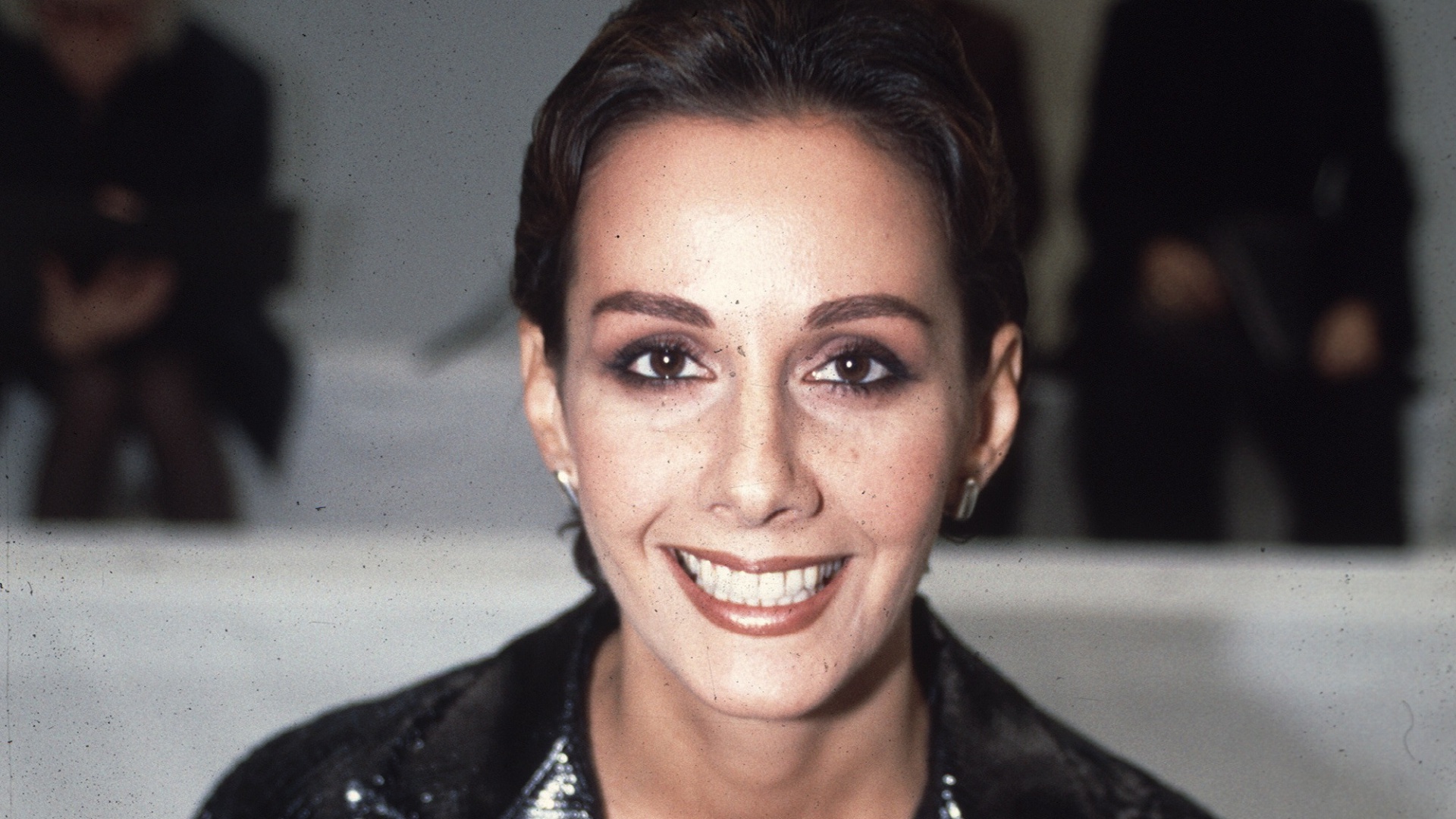 Addio ad Anna Kanakis l'attrice che amava scrivere. La più giovane Miss ...