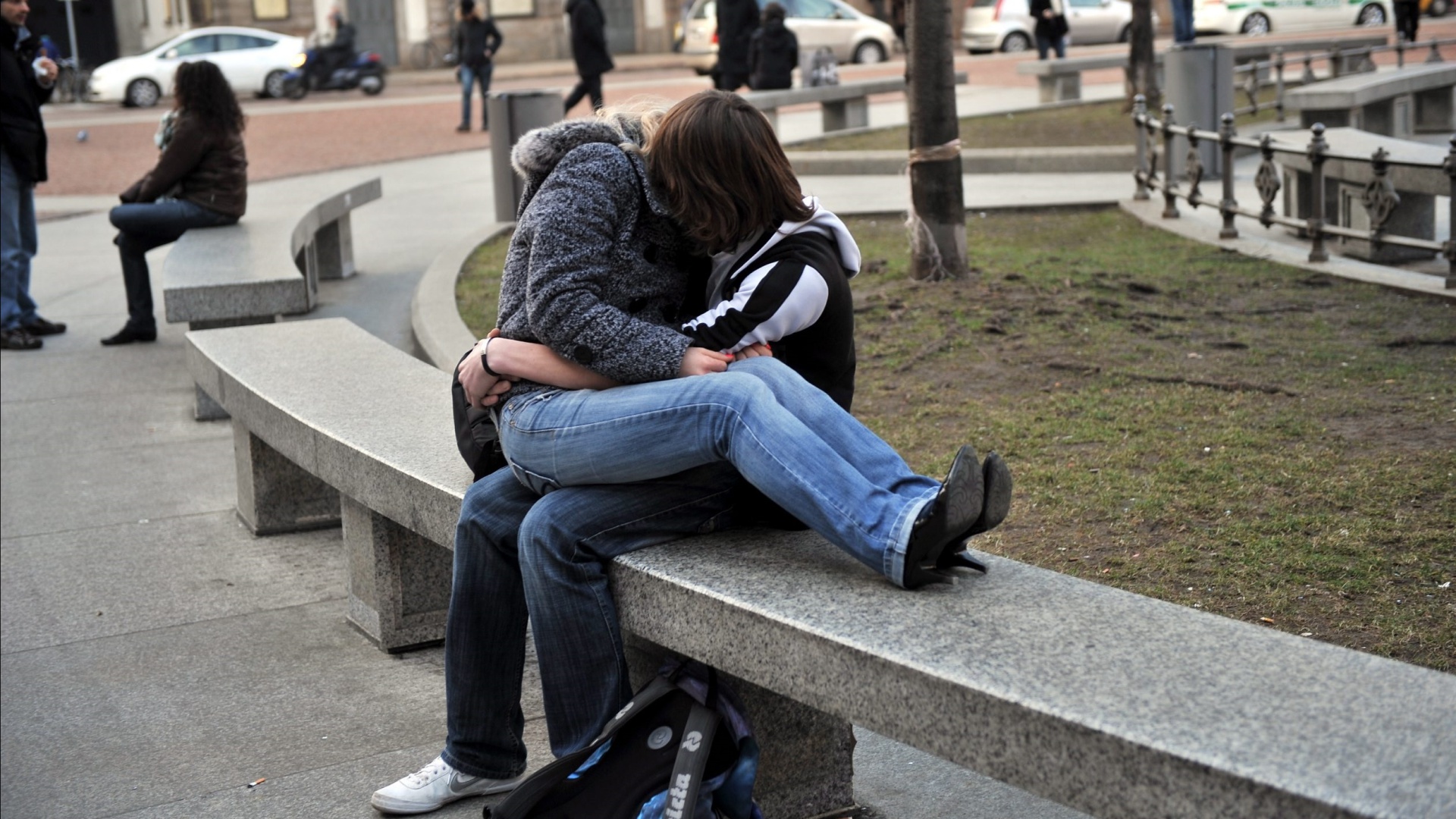 Adolescenti e sentimenti: uno su due vive la violenza nella relazione ...