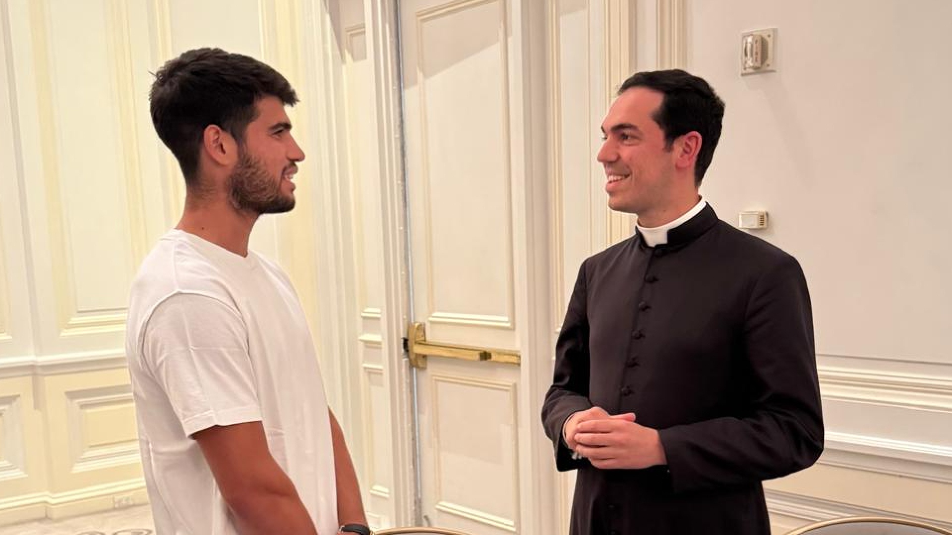 "Chiamate un prete per la benedizione ad Alcaraz...": arriva don Luigi ...