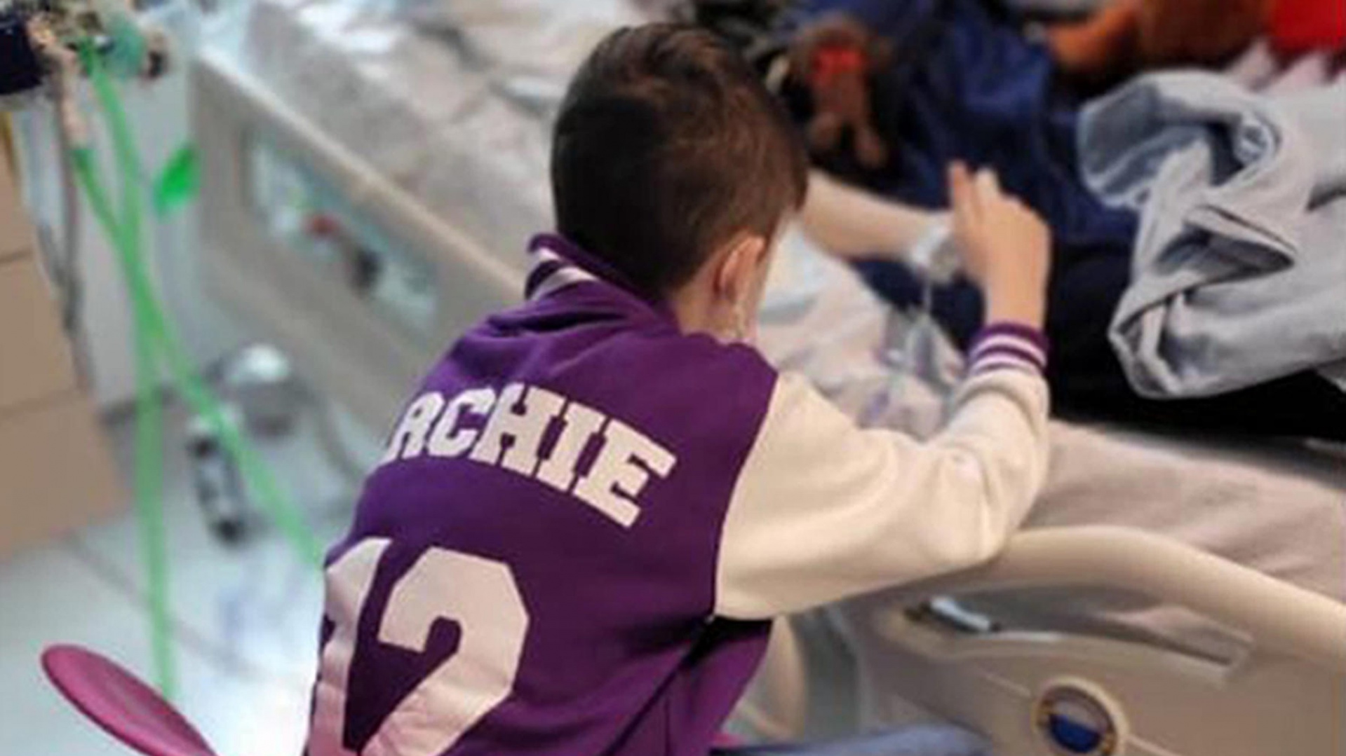 E' morto Archie Battersbee, spenti i macchinari che lo tenevano in vita ...