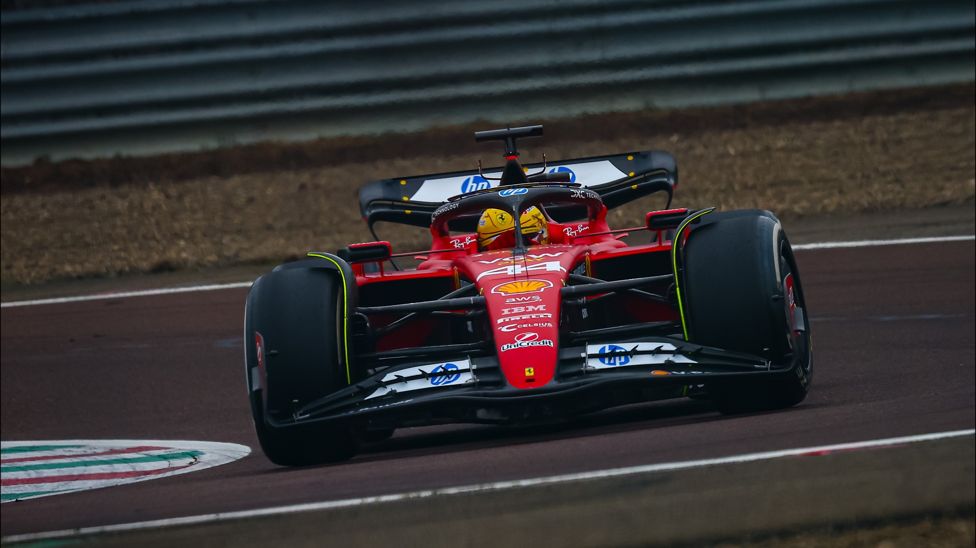 Ferrari di nuovo in pista dal 28 al 30 gennaio: test per Hamilton e ...