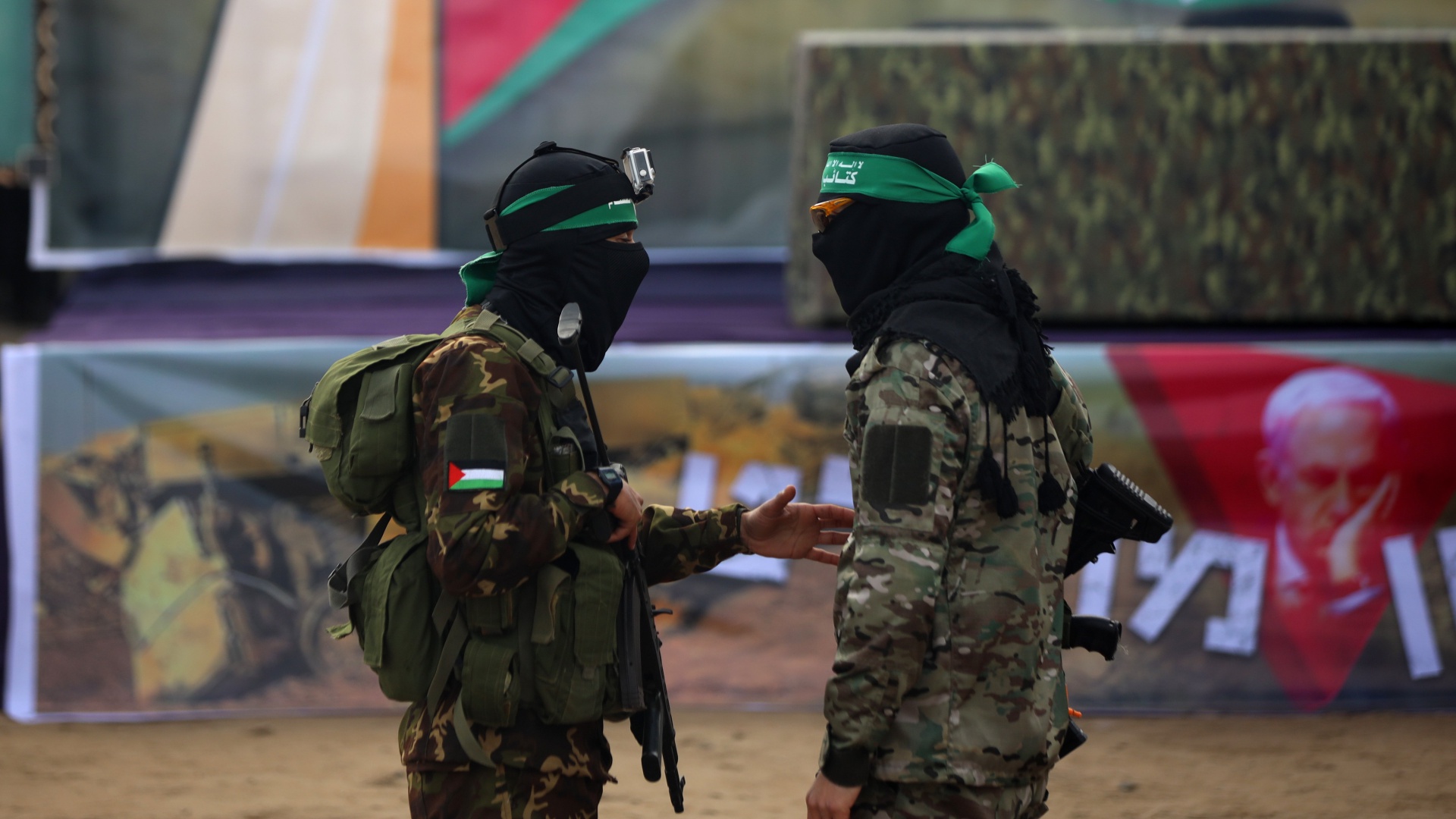 Gaza: tre ostaggi israeliani rilasciati a fronte della liberazione di oltre trecento detenuti ...