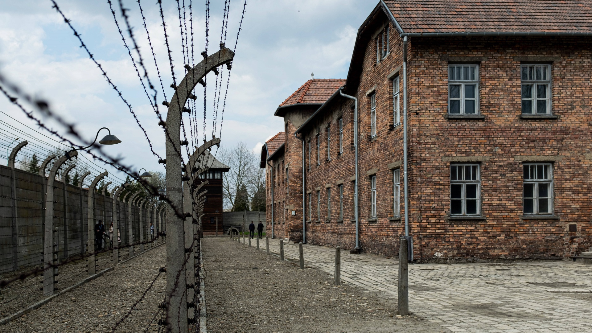 Giorno della Memoria. L'abisso della Shoah e l'allarme nelle città per ...