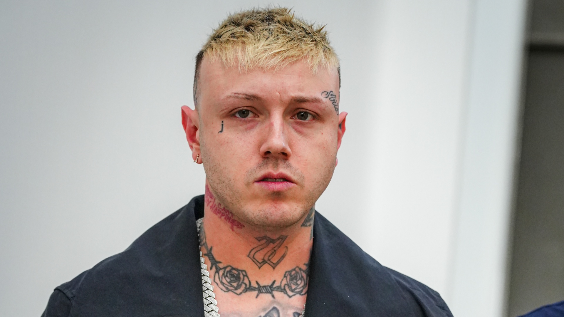 Lazza compie 30 anni: il post sui social e il video del compleanno ad ...