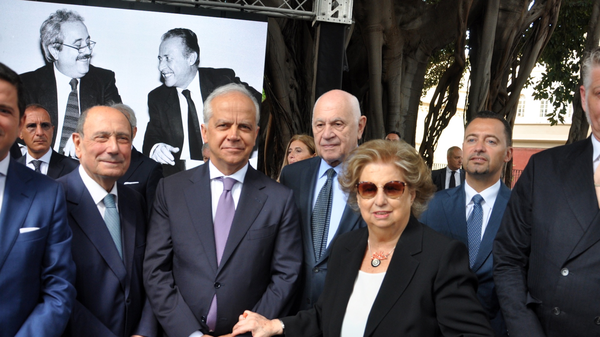 Mafia, a 33 anni dalla Strage di Capaci l'Italia ricorda Falcone, e ...