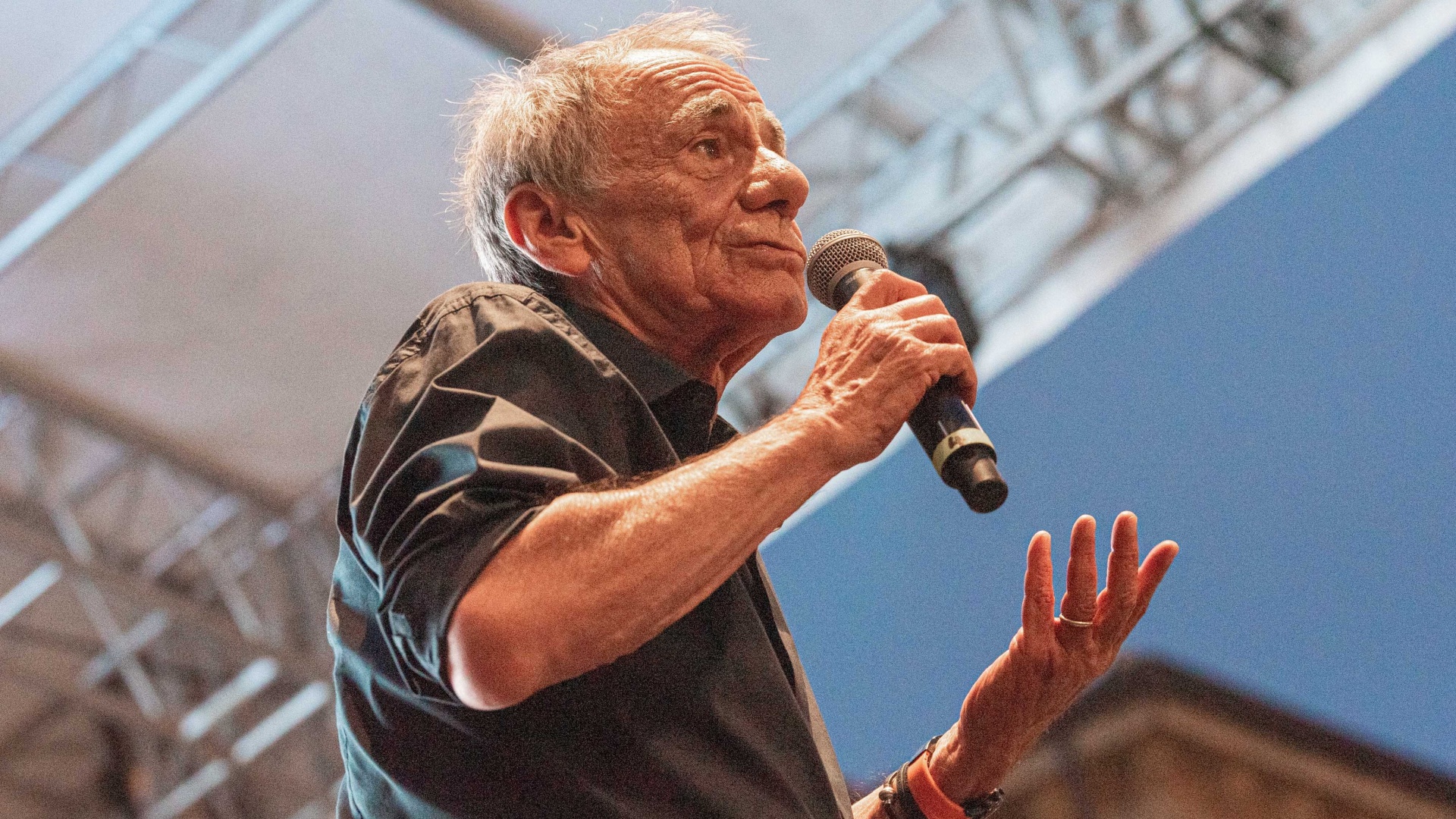 Morto Arrigo, figlio di Roberto Vecchioni: "Dopo tanto dolore è ...