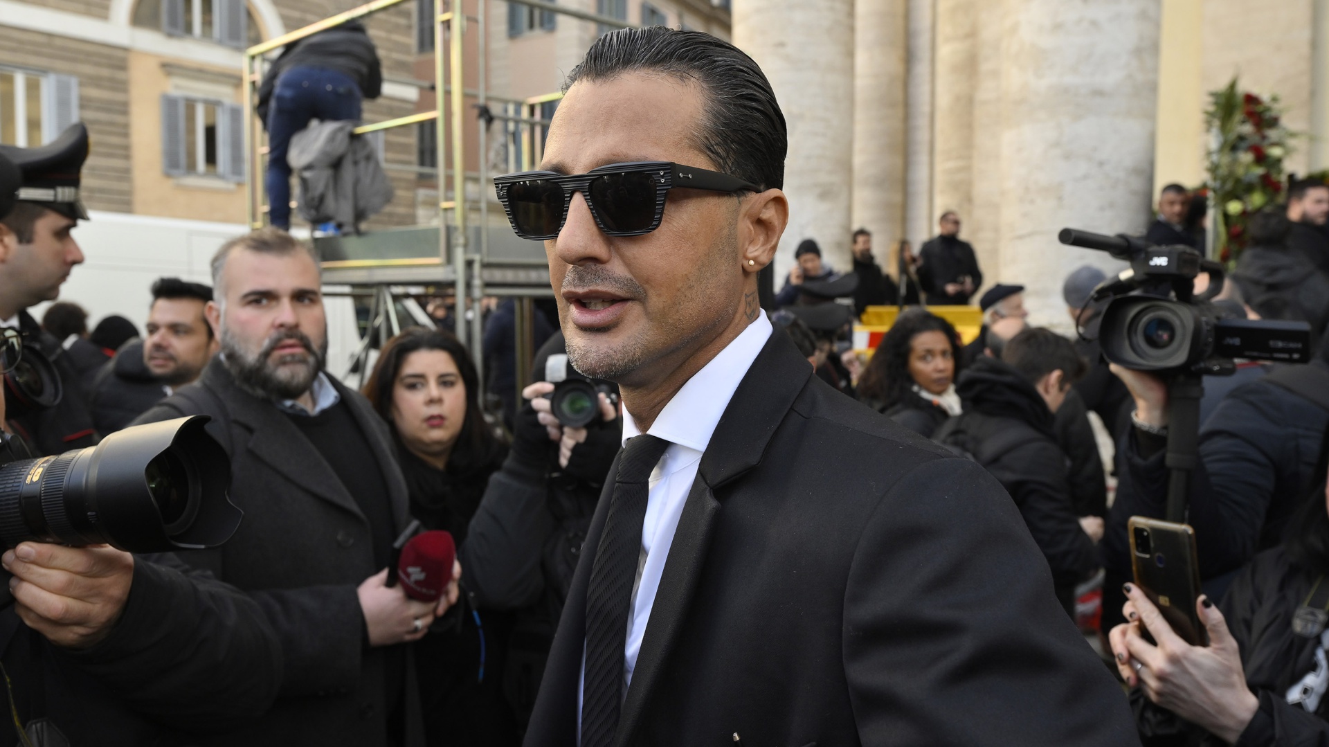 Offrirono a Fabrizio Corona file riservati su Matteo Messina Denaro ...