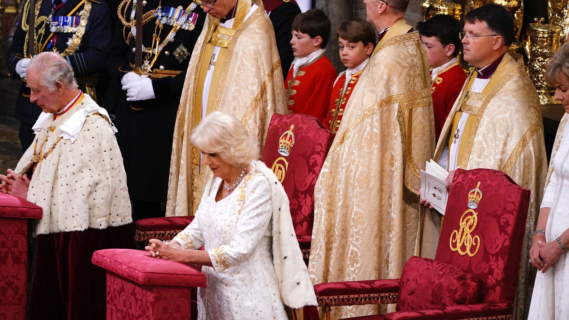 Re Carlo III ha giurato. Sono venuto non per essere servito, ma per servire - RTL 102.5