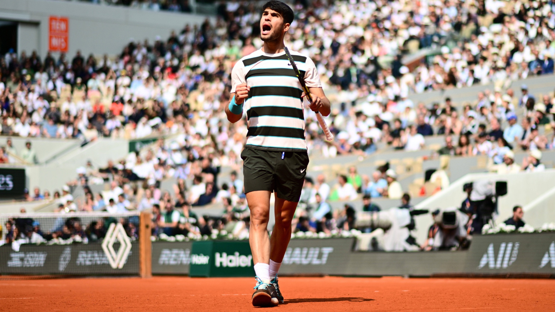 Roland Garros: Una finale epica incorona Carlos Alcaraz. Sinner subisce ...