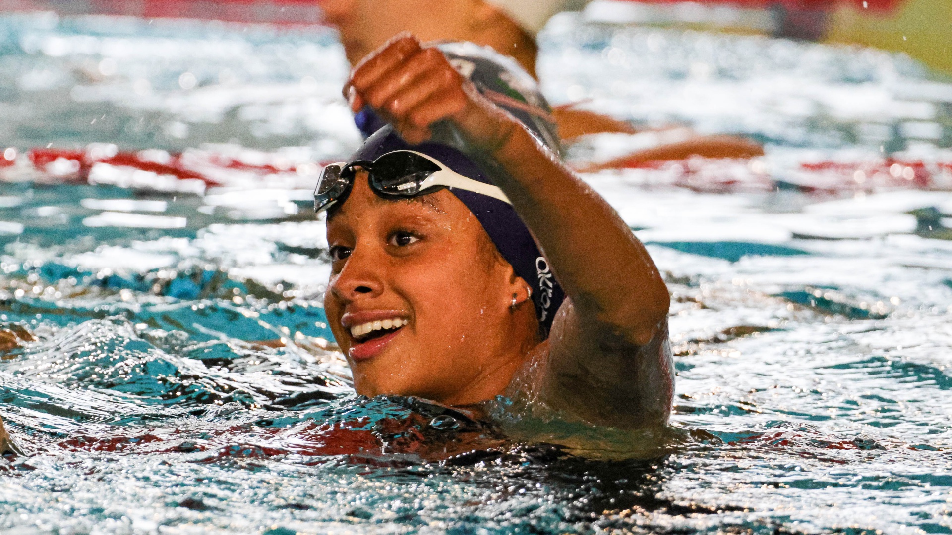 Sara Curtis: ecco chi è la nuotatrice che ha battuto il record di Federica Pellegrini - RTL 102.5