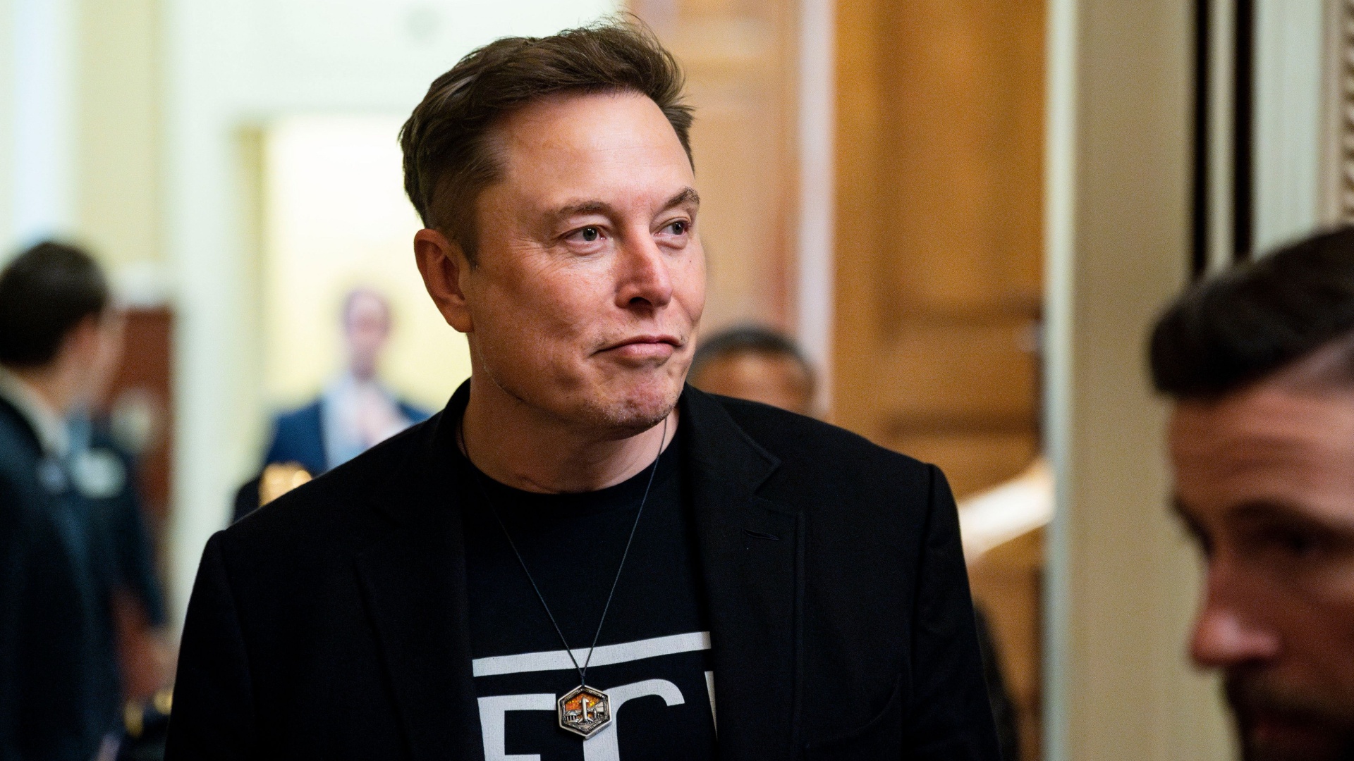 X Down, Elon Musk spiega in un post cosa è successo al suo social ...
