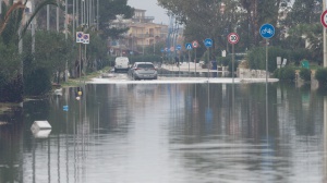 Maltempo, allerta rossa in Emilia Romagna e in Toscana. Caldo estivo al sud - RTL 102.5