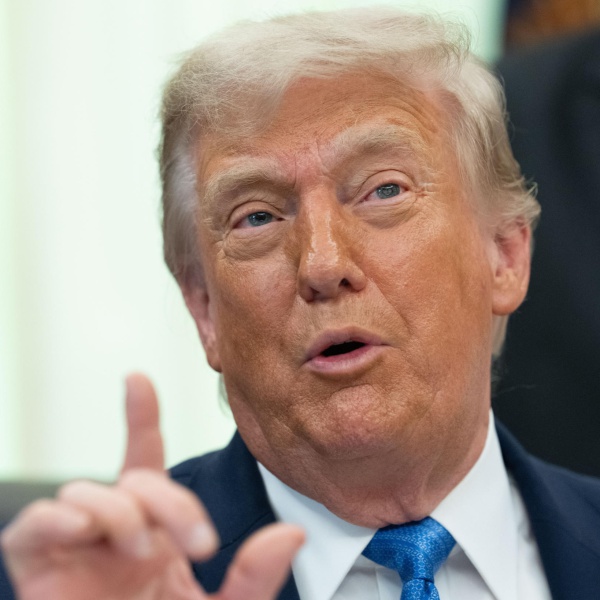 “Gli Stati Uniti stasera colpiranno duramente l'Iran”, così oggi Donald ...