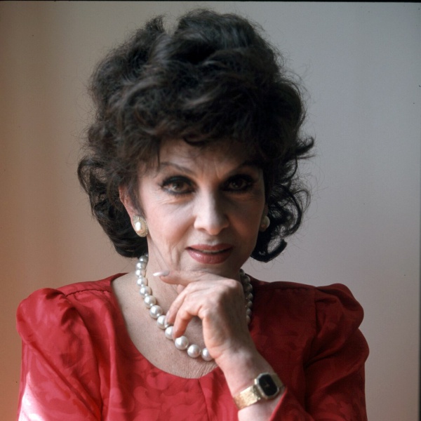 All'asta, a Genova, i cimeli appartenuti a Gina Lollobrigida che erano ...