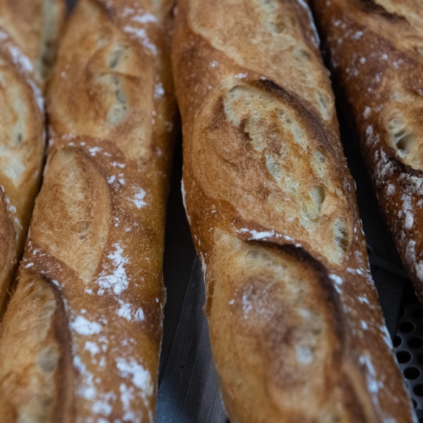 Baguette mon amour: da oggi, la tipica forma di pane francese è ...