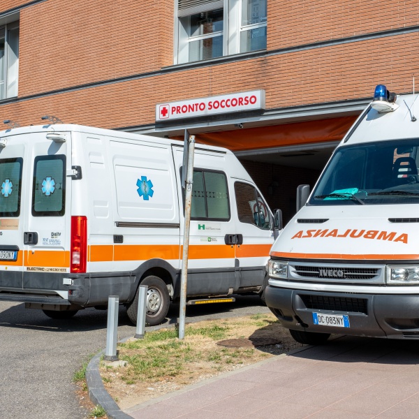 Bambina di 14 mesi muore in auto sotto il sole rovente, il papà l’ha ...