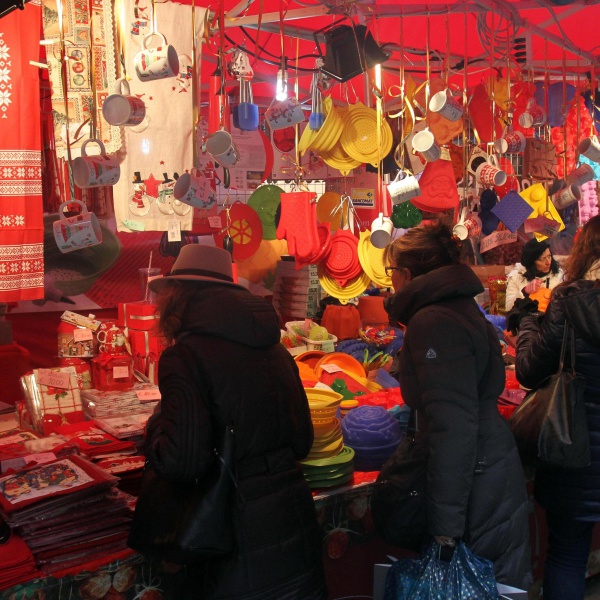 Confcommercio è ottimista sui consumi di Natale grazie alle tredicesime ...
