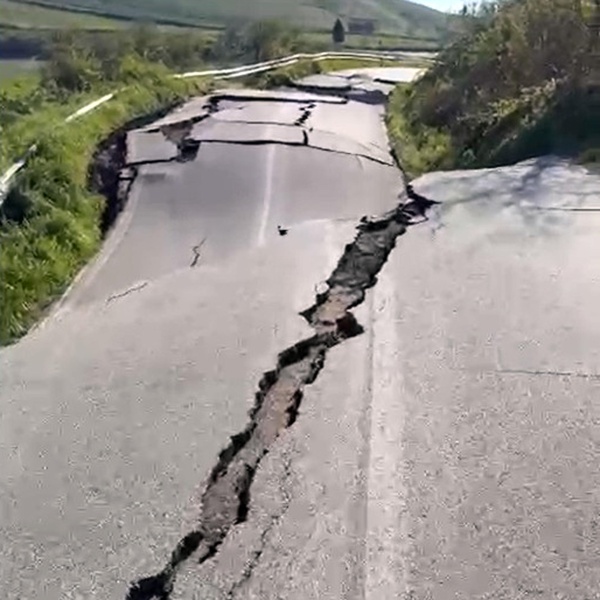 Frana in Molise, linea adriatica in tilt: ancora chiuse autostrada A14 ...