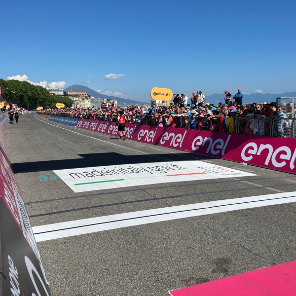 GIRO D’ITALIA, A NAPOLI VINCE L’OLANDESE KOOJ - RTL 102.5