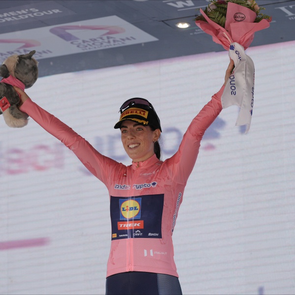 Giro d’Italia Women 2025, Anna Henderson domina la seconda tappa e ...
