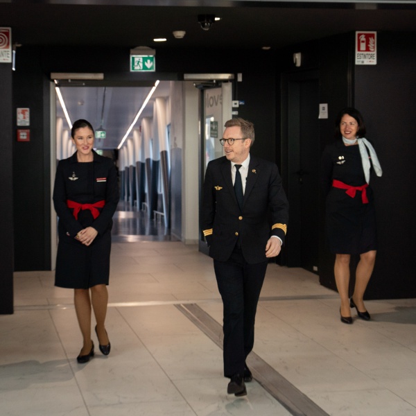 Il pilota - direttore d'orchestra Daniel Harding improvvisa un concerto ...