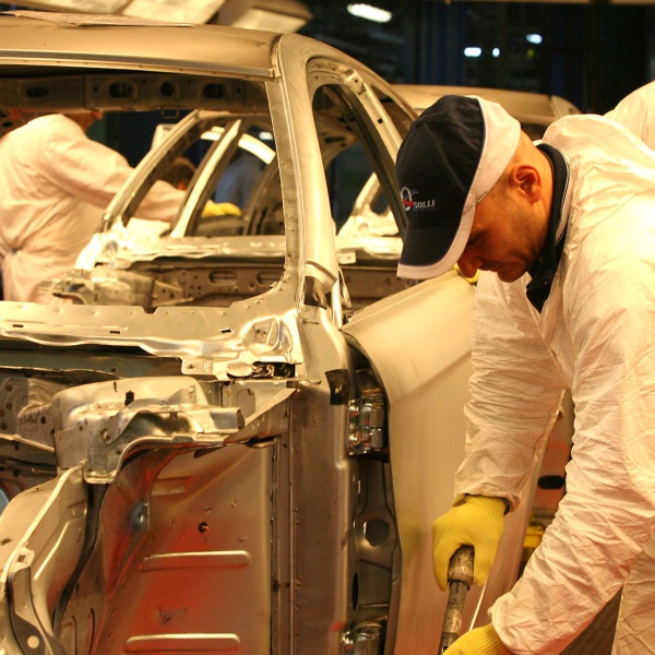 Italia, il Prodotto interno lordo è confermato allo 0,9% sull’ anno ...