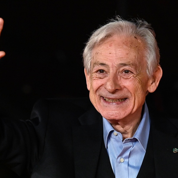 Leo Gullotta compie gli anni, auguri all'attore che ha incantato il ...