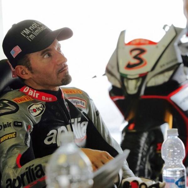 Max Biaggi insignito della onorificenza "Legend", ora è inserito nella ...