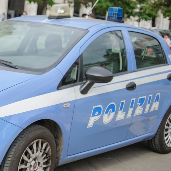 Milano: sparatoria in pieno centro, grave un uomo colpito al volto e ...