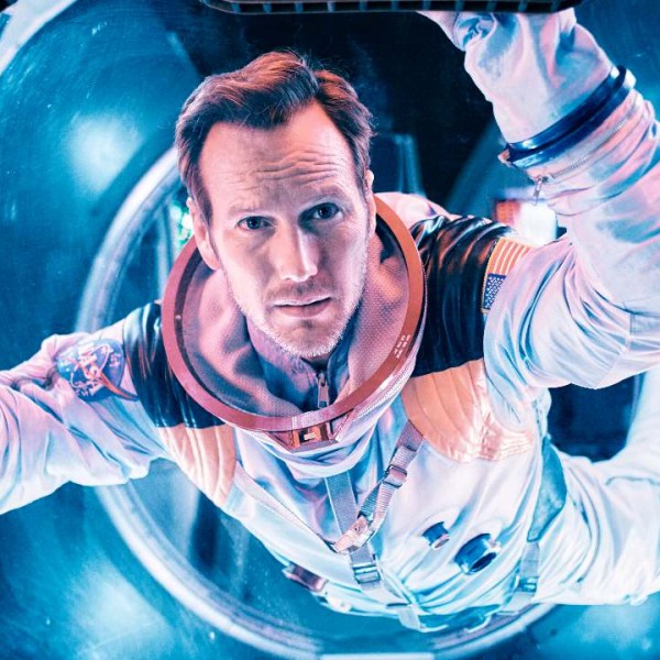 Moonfall, Roland Emmerich torna in sala per distruggere ancora il ...