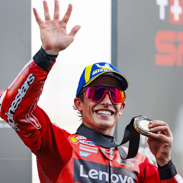 MotoGp, Marc Marquez inizia alla grande e vince la prima Sprint Race della stagione - RTL 102.5