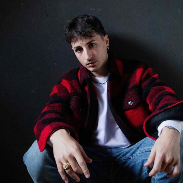 Nayt a Sanremo 2026 con “Prima che”: il testo e il significato del ...