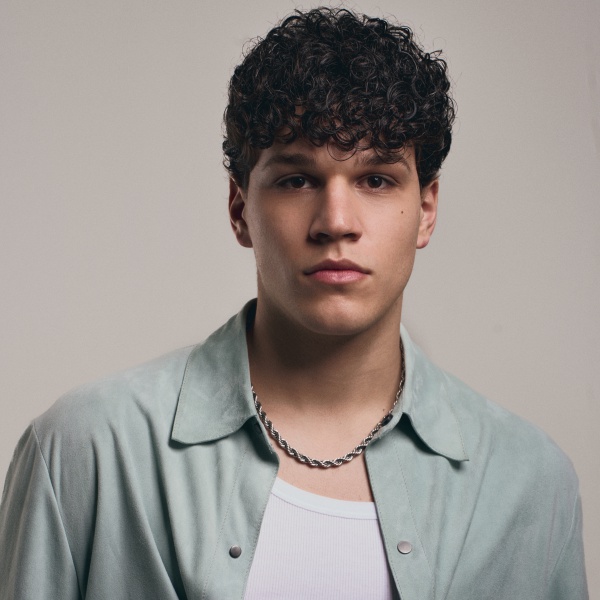 Nicolò Filippucci nelle Nuove Proposte a Sanremo 2026: il testo e il ...