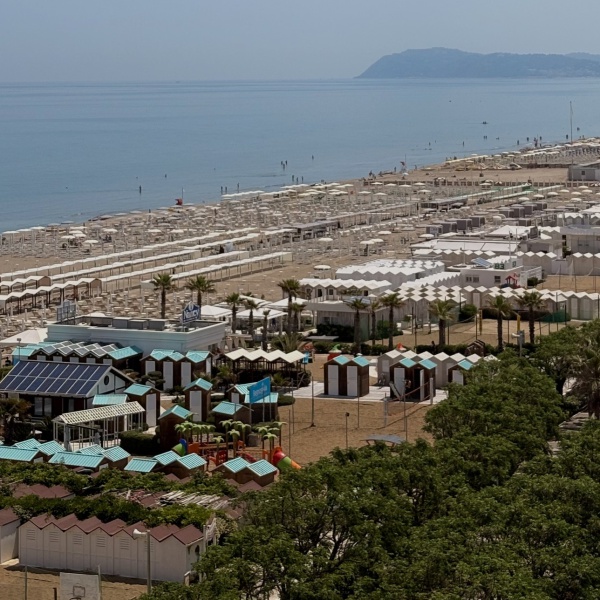Riccione 2026: la destinazione che unisce relax, musica e divertimento ...