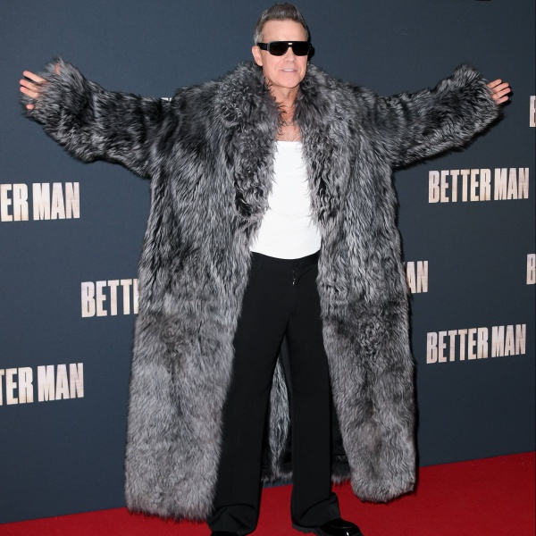 Robbie Williams arriva al cinema con Better Man, il biopic dove ha il ...
