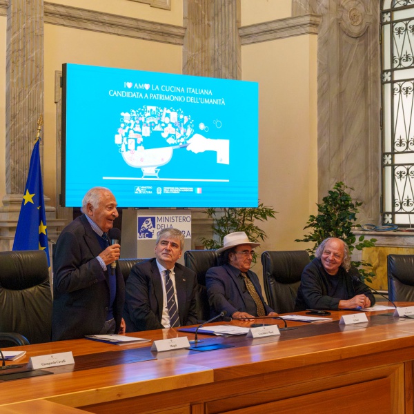 "Vai Italia", Mogol e Al Bano firmano l'inno che accompagna la ...