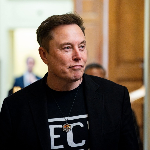 X Down, Elon Musk spiega in un post cosa è successo al suo social ...