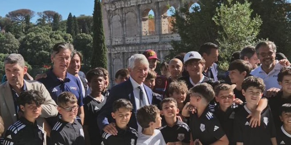 All’ombra del Colosseo arriva il curling. Colle Oppio è sempre più il ...