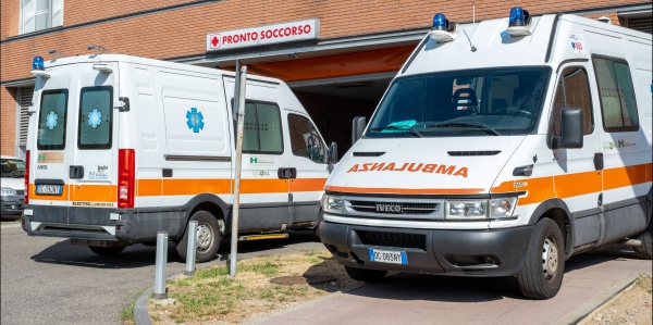 Bambina di 14 mesi muore in auto sotto il sole rovente, il papà l’ha ...
