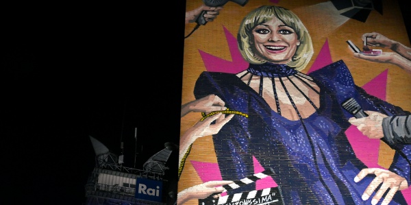 Carrà: spunta il figlio adottivo segreto in una causa. Era il suo ...