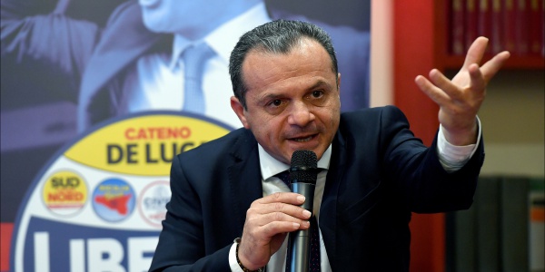 Cateno De Luca a RTL 102.5: "Abbiamo fatto causa alla Lega perché ci ...