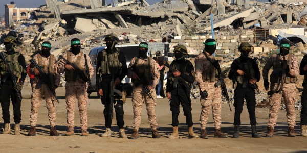 Gaza, riconsegnate le salme degli ostaggi israeliani. Hamas: è colpa di Netanyahu - RTL 102.5