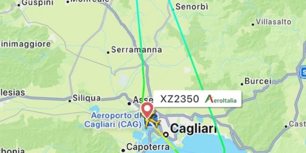Paura sul volo Cagliari - Milano, "problemi ad un motore": l'aereo è ...